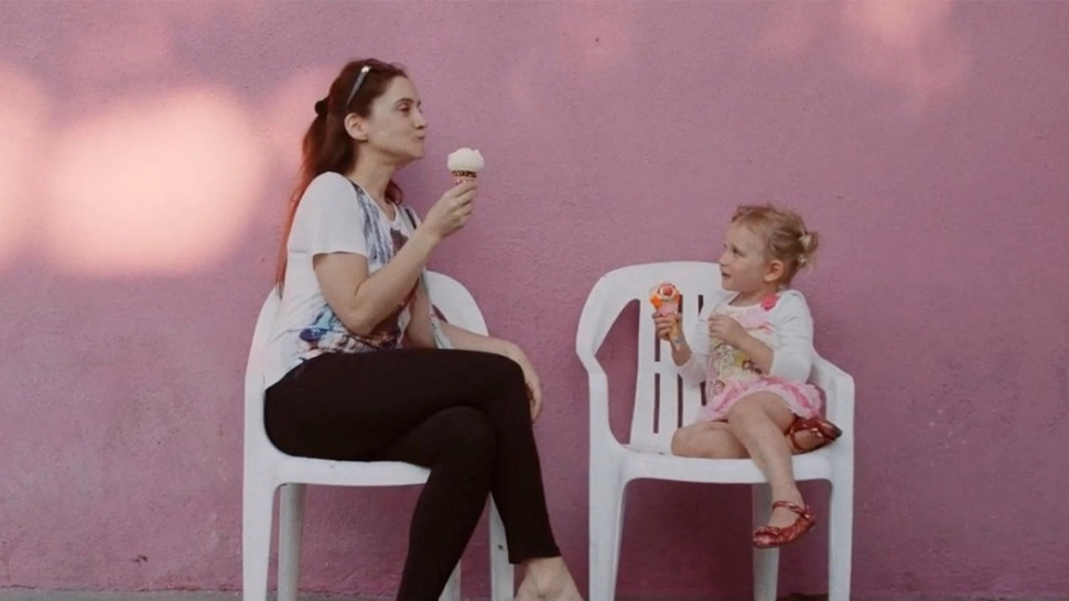 Cine Las Americas Review: Clara Cullen's MANUELA captures Sean Baker ...